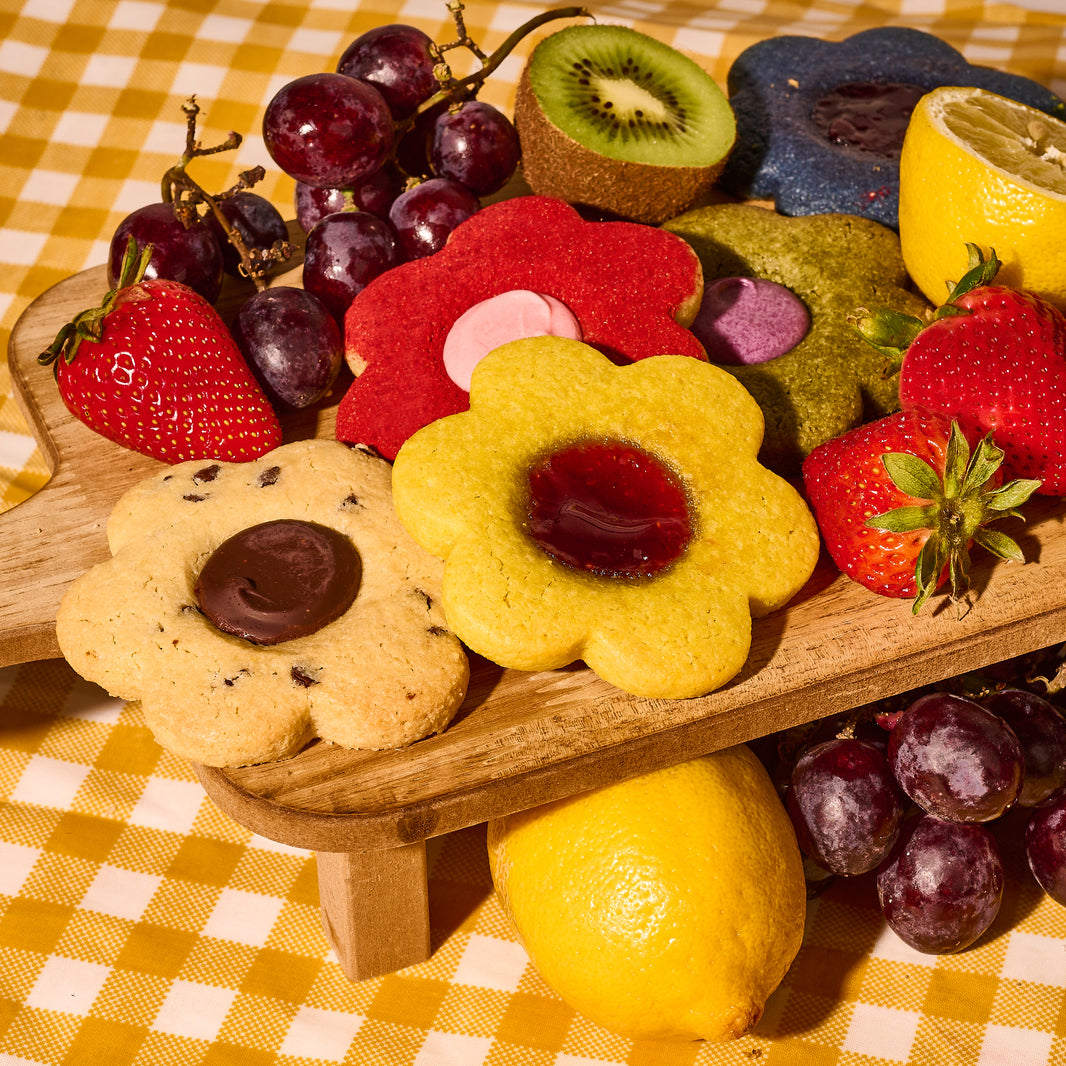 Delicious Flower Cookie Gift Boxes Made in New York Delivered Fresh ...